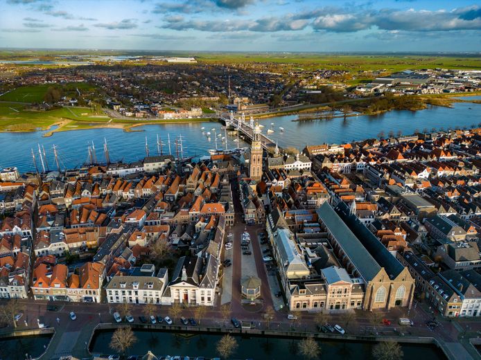 Auto over tien jaar niet meer welkom in Kamper binnenstad: onderzoek ...