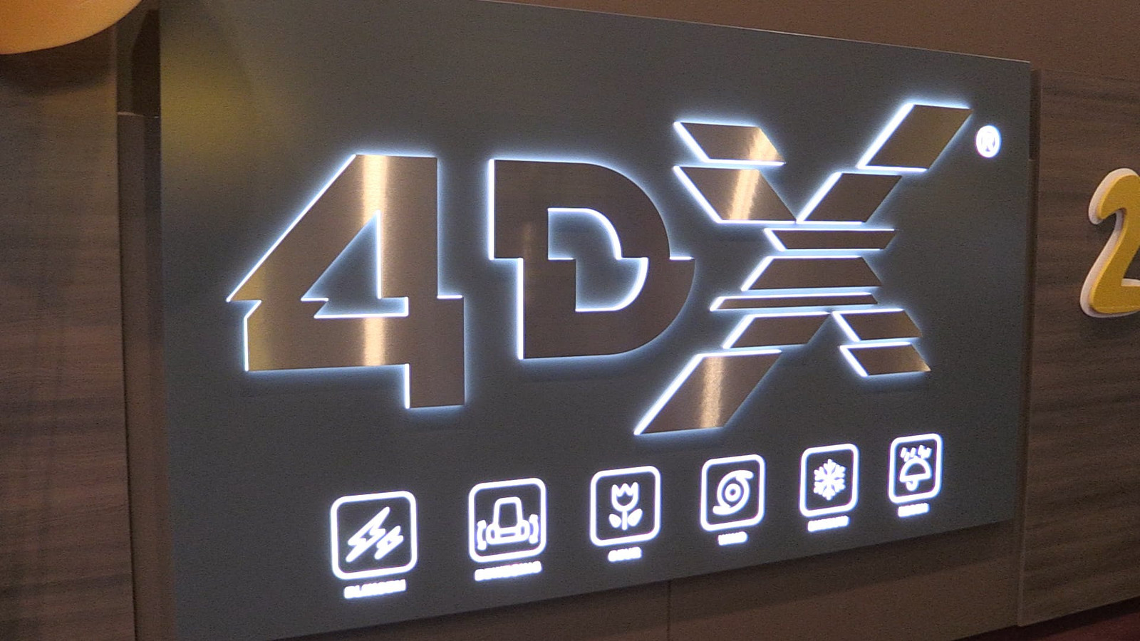 Nieuw in Eindhoven: een 4D-bioscoop met geur, regen, wind, sneeuw ...