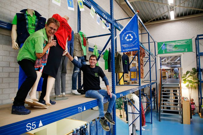 Bij deze kringloopwinkel in Utrecht krijgt álles een tweede leven, ook ...