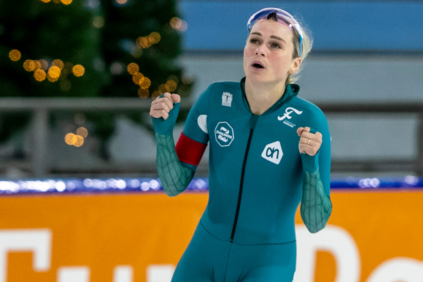 Schouten klasse apart op 3000 meter, miniem verschil in strijd om ... Schouten klasse apart op 3000 meter, miniem verschil in strijd om ...
