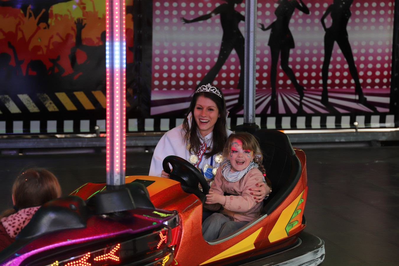 IN BEELD. Mini-prinsenpaar Vince en Kytana openen officieel de grote ...