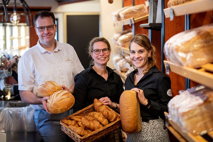 Derde generatie aan het roer bij Bakkerij Voortman in Rijssen: ‘Samen ...