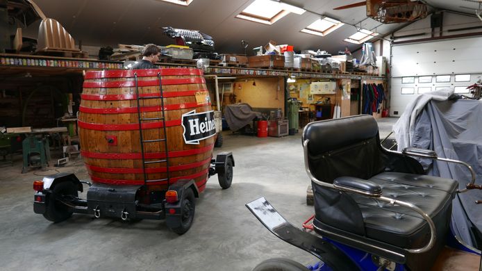 'Ober, twee bier': rijdende bierton van Heineken in Liempde ...