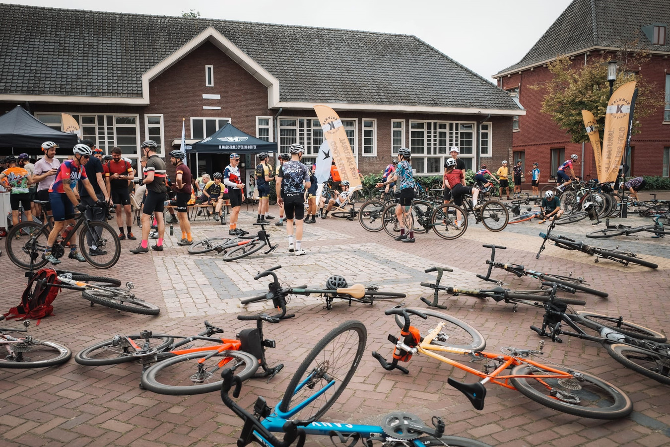 Ontwikkelaar vroegere Rafaëlschool Heeze heeft buik vol van ...