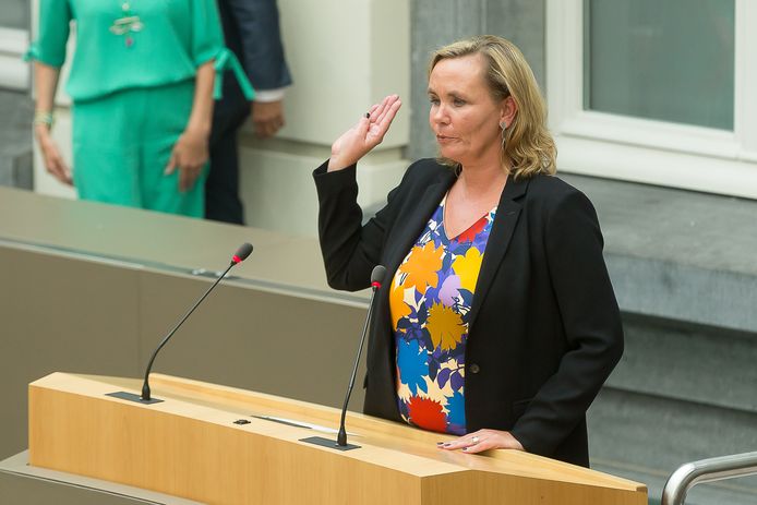 Hospitalisée, Liesbeth Homans reste en lice pour diriger le ...