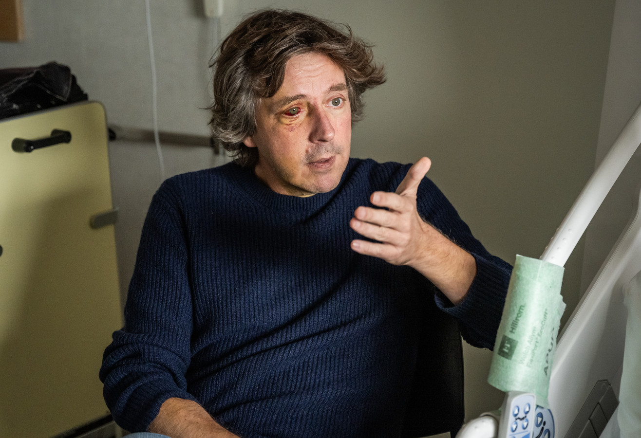 EXCLUSIEF. “Zak over hoofd, handen op de rug, spanbandjes errond, en ...