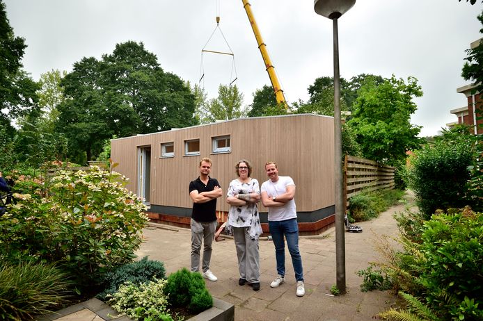 Deze microwoning is nóg kleiner dan een tiny house en kost je ...