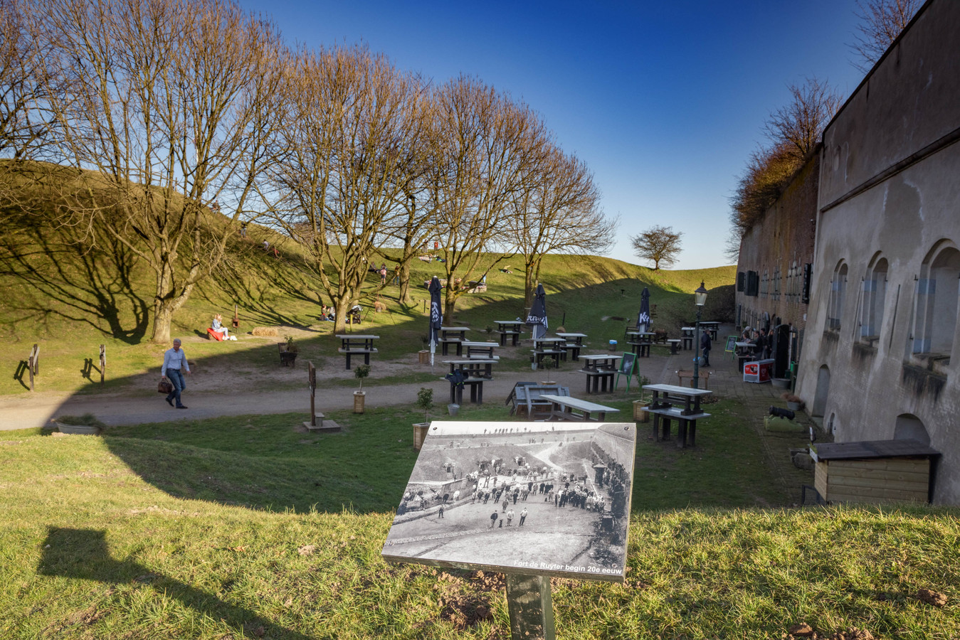 De stenen vallen uit de muur, dus krijgt Fort Sabina een opknapbeurt ...