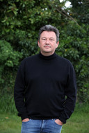 Collega’s rouwen om Stefaan Fernande: “Vorige week schreef hij nog een ...