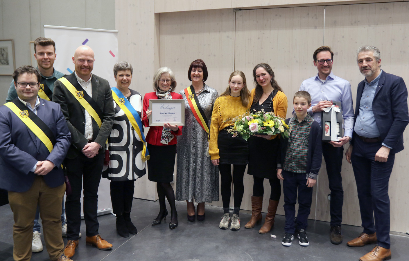 25 jaar na zijn dood wordt Karel Van Noppen postuum ereburger van Lille ...