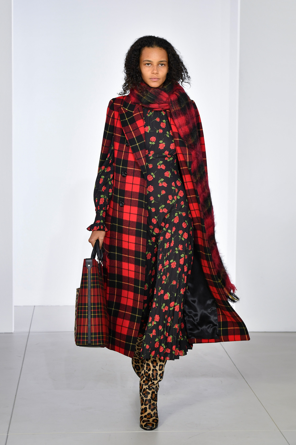 Waarom u deze winter een plooirok in uw kast moet hebben | De Volkskrant