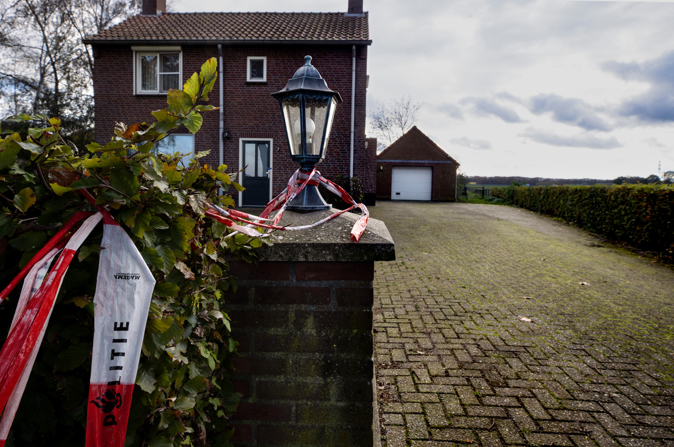 Drie inbrekers te horen en te zien op beelden in huis van vermoorde ...