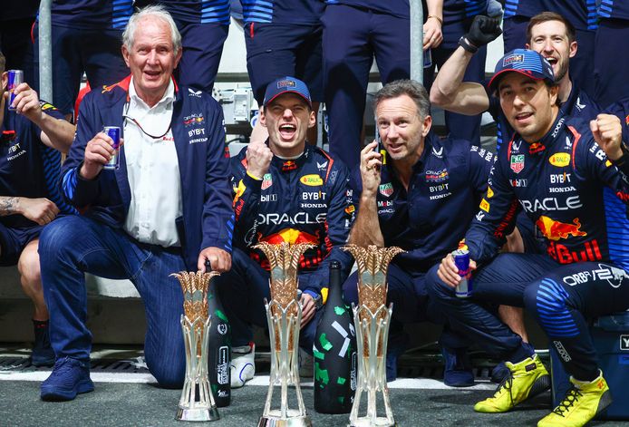 Christian Horner wil Max Verstappen niet tegen zijn zin bij Red Bull houden: ‘Je kunt iemand ...