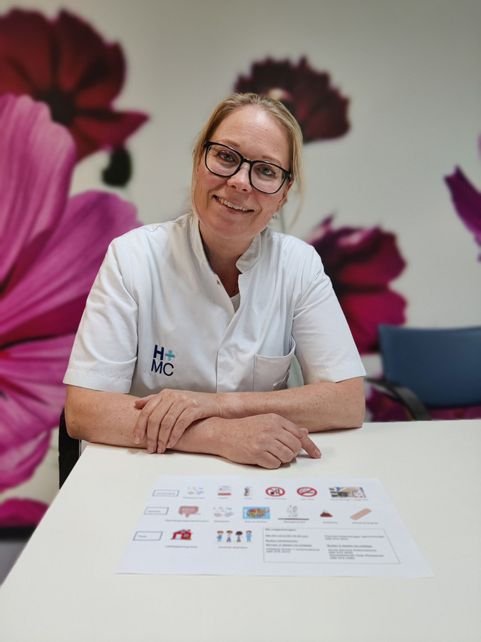 Laura maakt ‘praatkaart’ met plaatjes om patiënten beter voor te ...