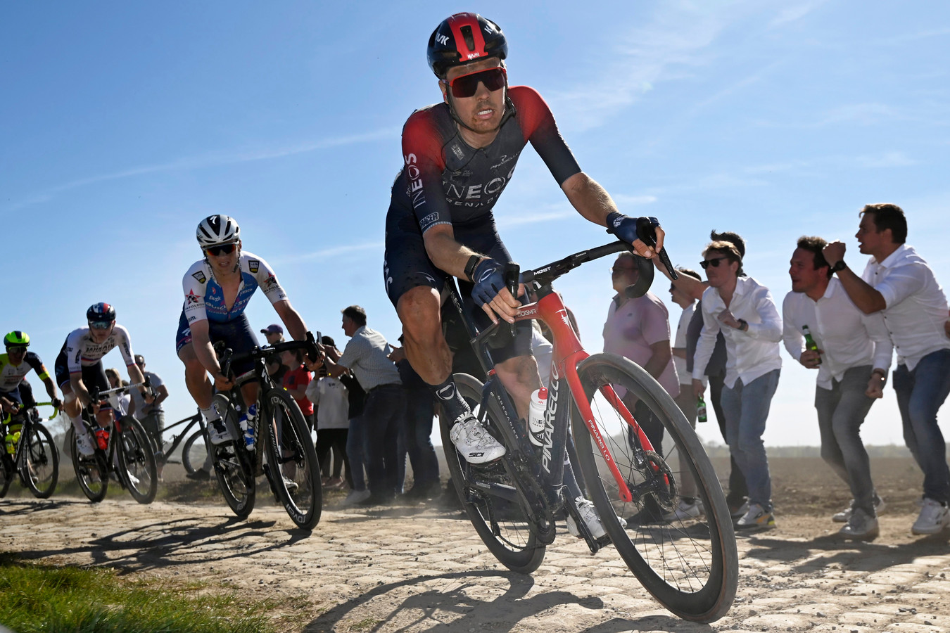 Kasseienkoning Dylan van Baarle keert in de Tour terug naar zijn rijk ...