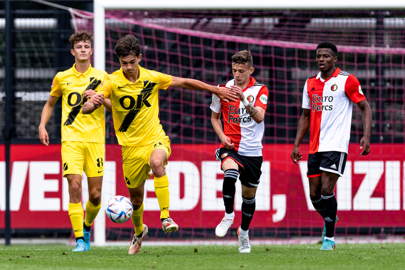 Italiaanse interesse voor NAC-verdediger Besselink: ‘Vorig seizoen al ...