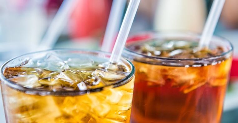 Zin in zoet? Kun je dan beter gewone frisdrank of light-frisdrank drinken?