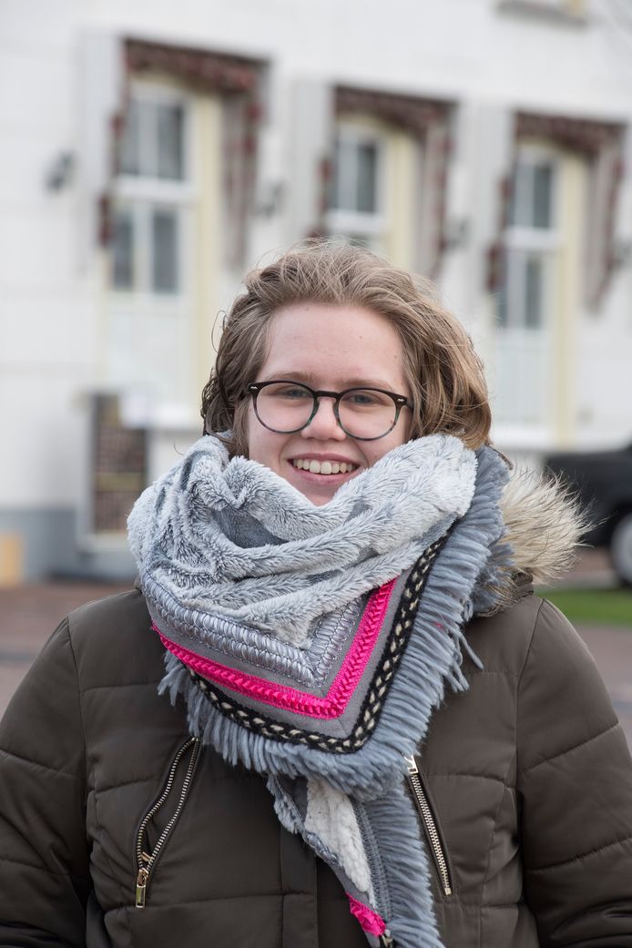 Manon gaat huizen van arme ouderen in Moldavië opknappen | West Betuwe ...