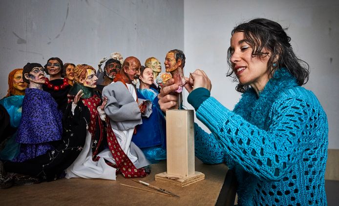 Efrat (49) was eenzaam als meisje, maar als kunstenaar raakte ze ...