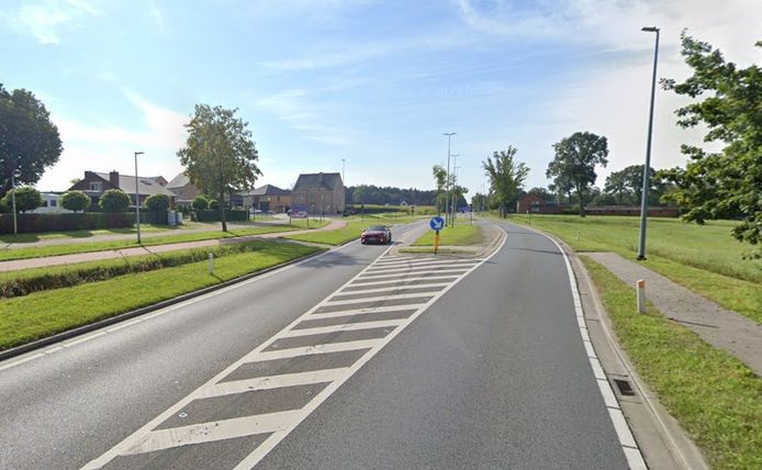 N76 tussen Oudsbergen en Genk volledig afgesloten door wateroverlast ...