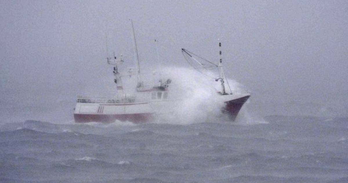 Zware storm teistert Frankrijk en Engeland | Binnenland | gelderlander.nl