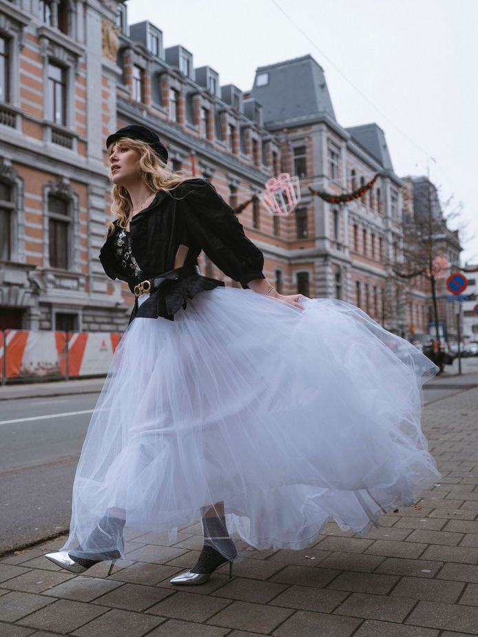 4 Vlaamse stijliconen creëren een vintage outfit op basis van de Sex ...