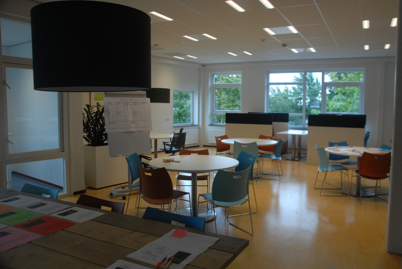 Nieuwbouw ds. Pierson College Den Bosch officieel geopend | Foto | AD.nl