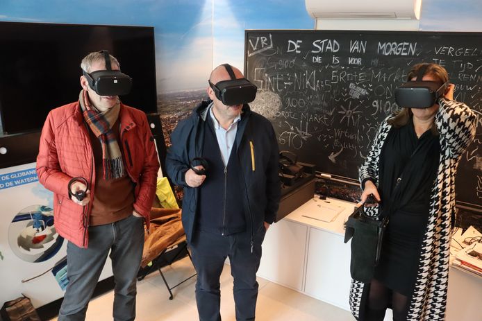Stad toont nieuwe projecten met VR-bril: “Ontdek de nieuwe Grote Markt en het zwembad virtueel ...