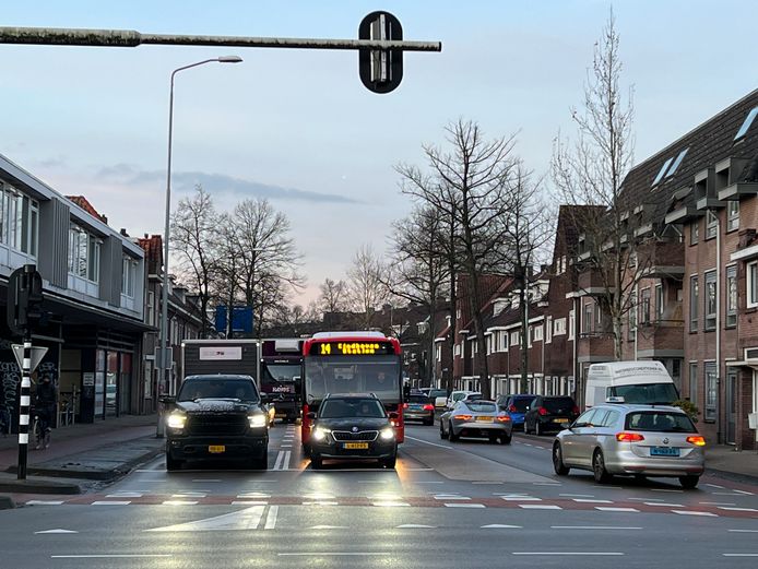 Nieuwe busbaanroute bij voorkeur via Mauritsstraat en Vonderweg naar ...