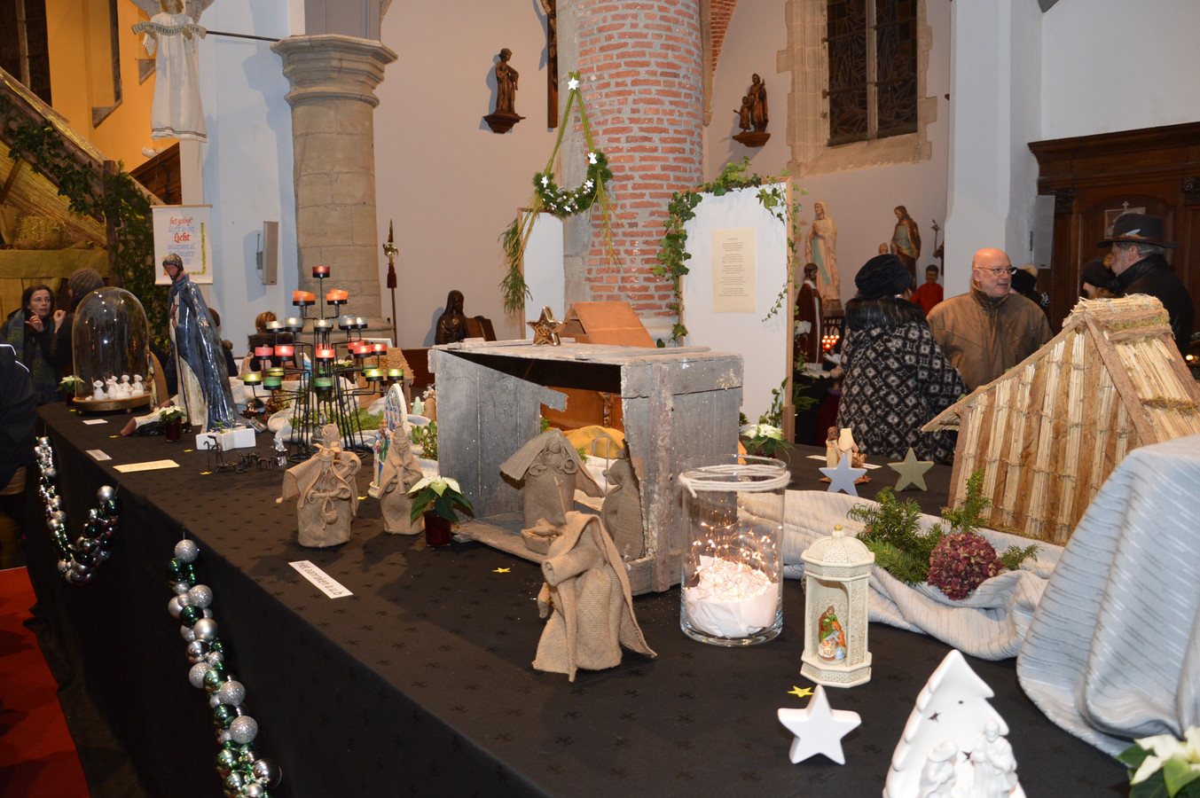 Kerststallen te bewonderen in kerk van Pollare | Foto | hln.be