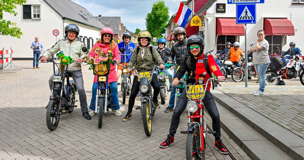 Veel liefhebbers ‘op de brommer’ voor vijfde Zeggse Pelgrimstocht ...