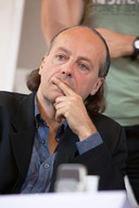 Is Julie Van den Steen belaagd omwille van wandaden grootvader? Gerard ...