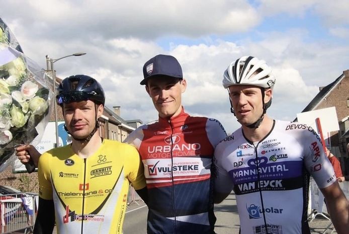 Stef Rogier vloekt en feest tegelijk in ‘zijn’ GP Affligem: “Als ik ...