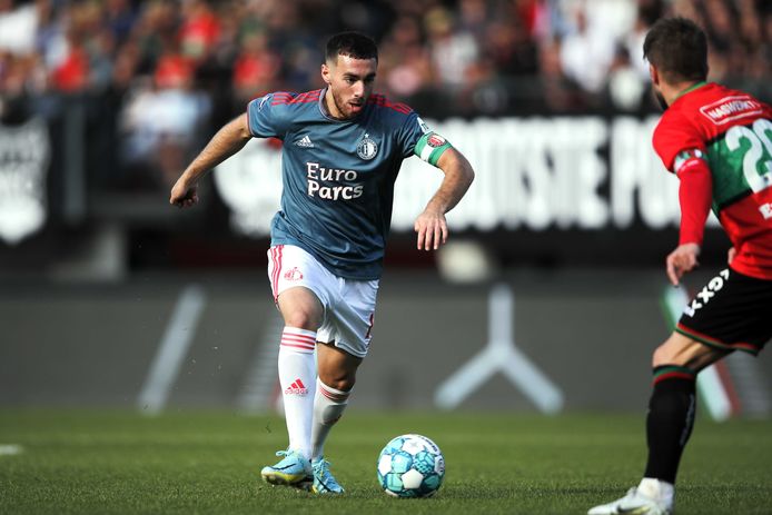 Feyenoord-captain Kökcü draagt regenboogband niet uit religieuze ...