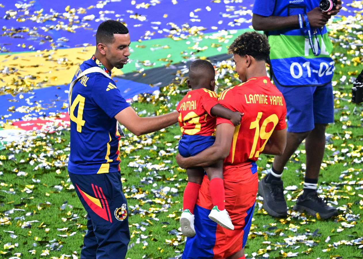 Spaanse bondscoach Luis de la Fuente na EK-titel: ‘Zo gelukkig ben ik ... Spaanse bondscoach Luis de la Fuente na EK-titel: ‘Zo gelukkig ben ik ...