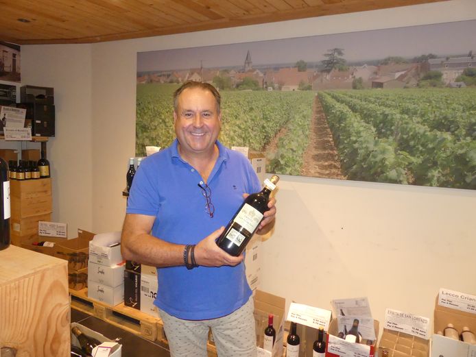 Na 40 jaar sluit Filip (62) wijnwinkel in De Pinte: “In het begin ...