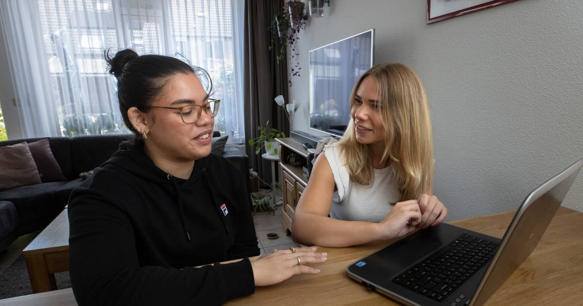 Toen Whitney in de problemen zat, kreeg ze hulp van Summa-studente Lisa ...