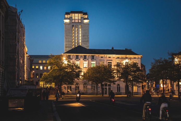 Boekentoren voortaan toegankelijk met een rolstoel: “Eerste drie fasen ...