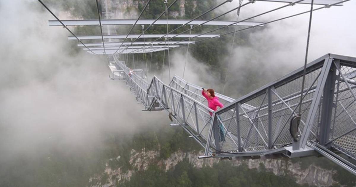 's Werelds langste loopbrug op 200 meter hoogte | Wonen | AD.nl