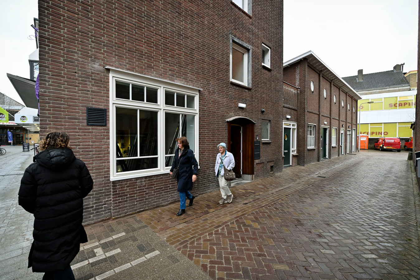 De druiventros is terug in gevel van bijzonder pand in Hengelo; wonen ...