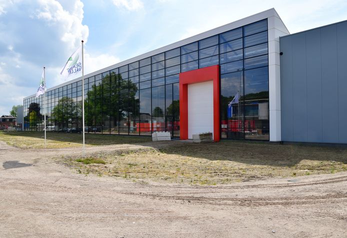 Miljonair Hans Beele schenkt Aalten 130.000 euro | Aalten | gelderlander.nl