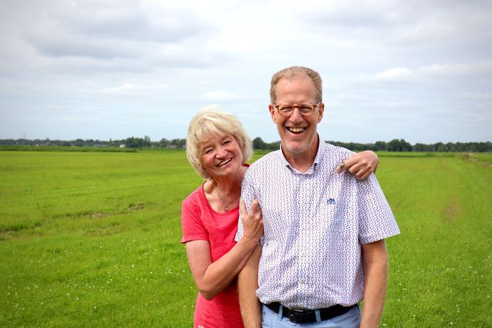 Frank (62) heeft ALS, kan niet meer praten en nauwelijks eten, maar ...