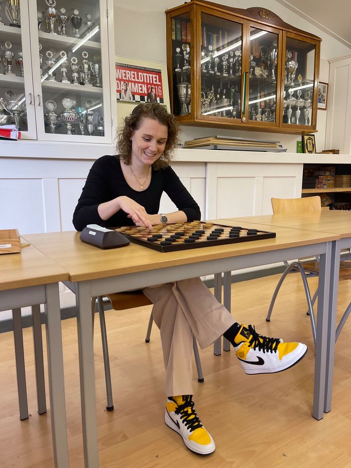 WSDV-voorzitter Heike Verheul krijgt toch weer startplek op WK dammen ...