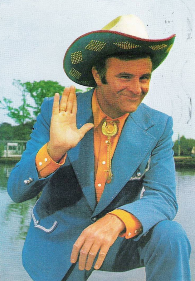 Legendarische Pontiac van Bobbejaan Schoepen komt even terug naar ...