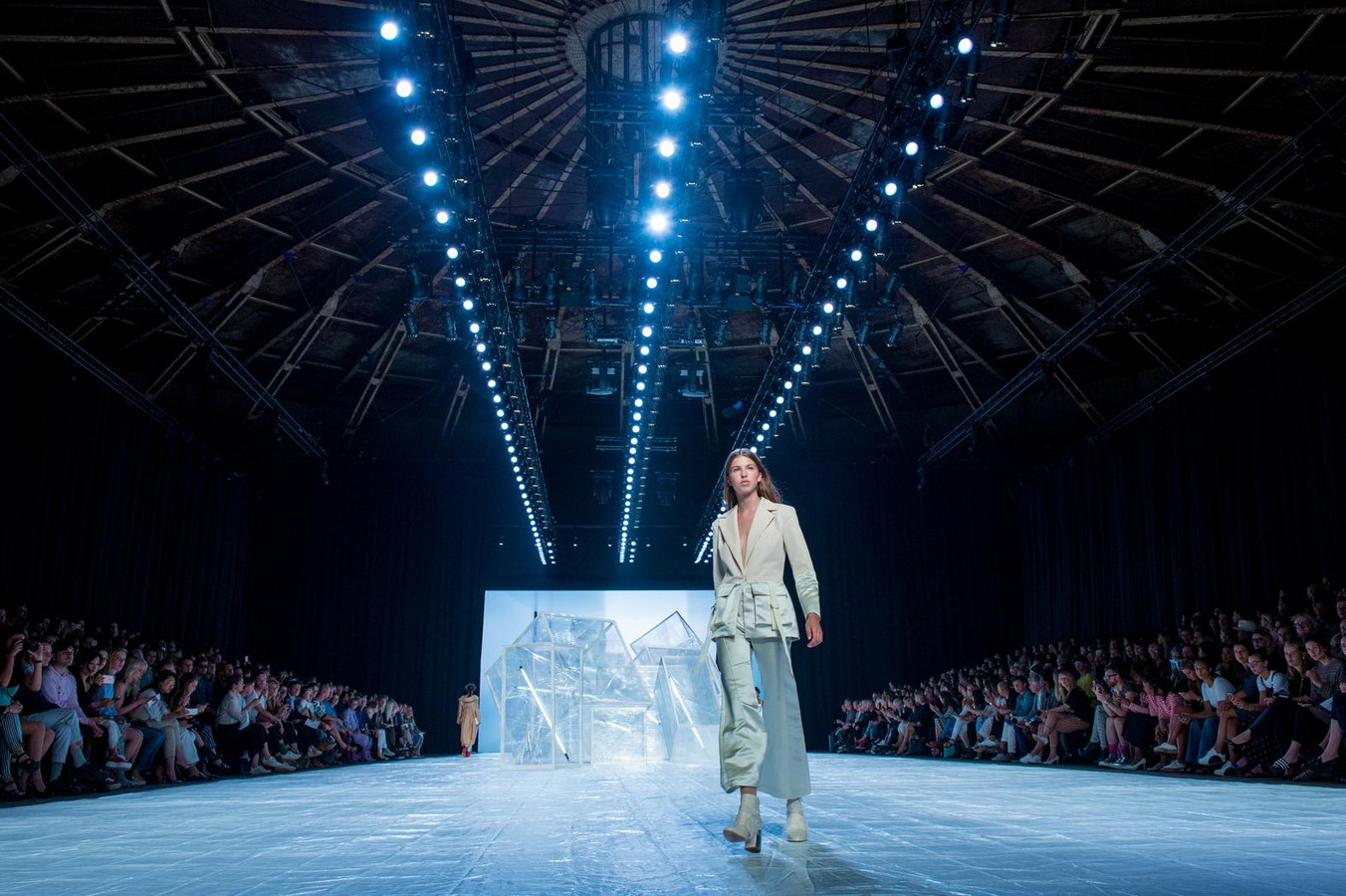 TMG zet International Fashion Week in de etalage | Foto | AD.nl