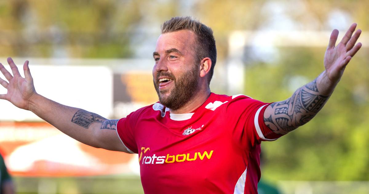 AZSV speelt Capelle helft weg, maar geeft 2-0 voorsprong uit handen ...