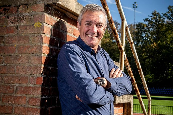 Voetbalcommentator en oud-voetballer Eddy Snelders (64) afgelopen ...