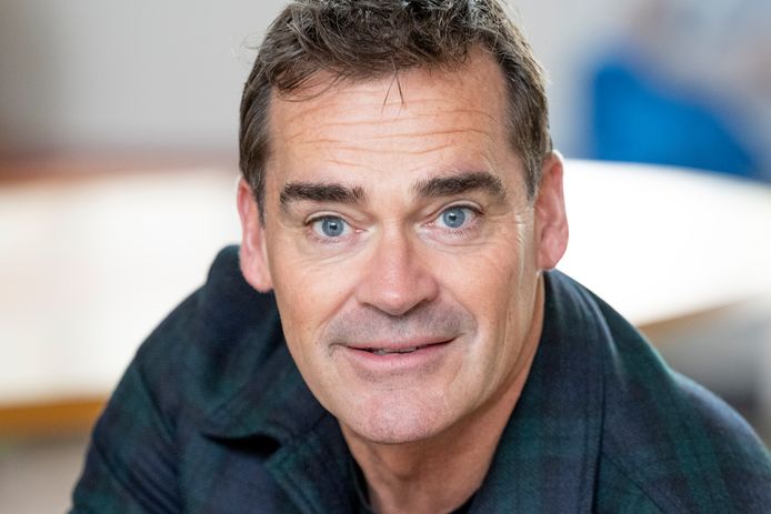 ‘Topper’ Van der Boom over Jumbo-flop: ‘Daar heb je als artiest niet ...