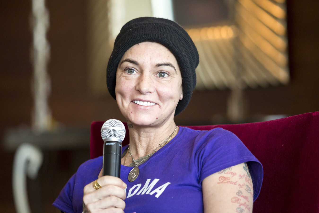 Sterren rouwen om overleden Sinéad O’Connor: ‘Ierland heeft een ...
