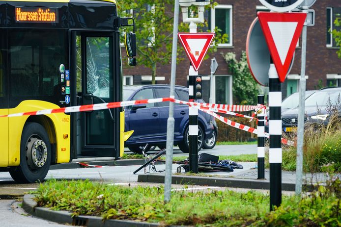 Fietsster overleden na ongeval met bus in Leidsche Rijn | Utrecht | AD.nl
